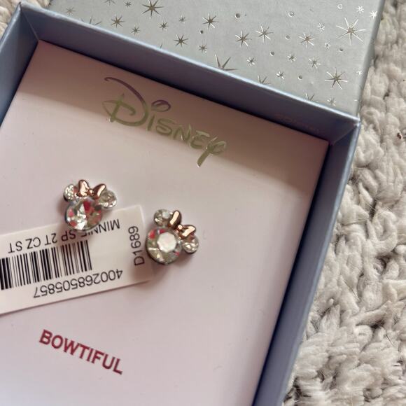 Disney | Jewelry | Disney Minnie Mouse Bowtiful Silver Plated Earring ...